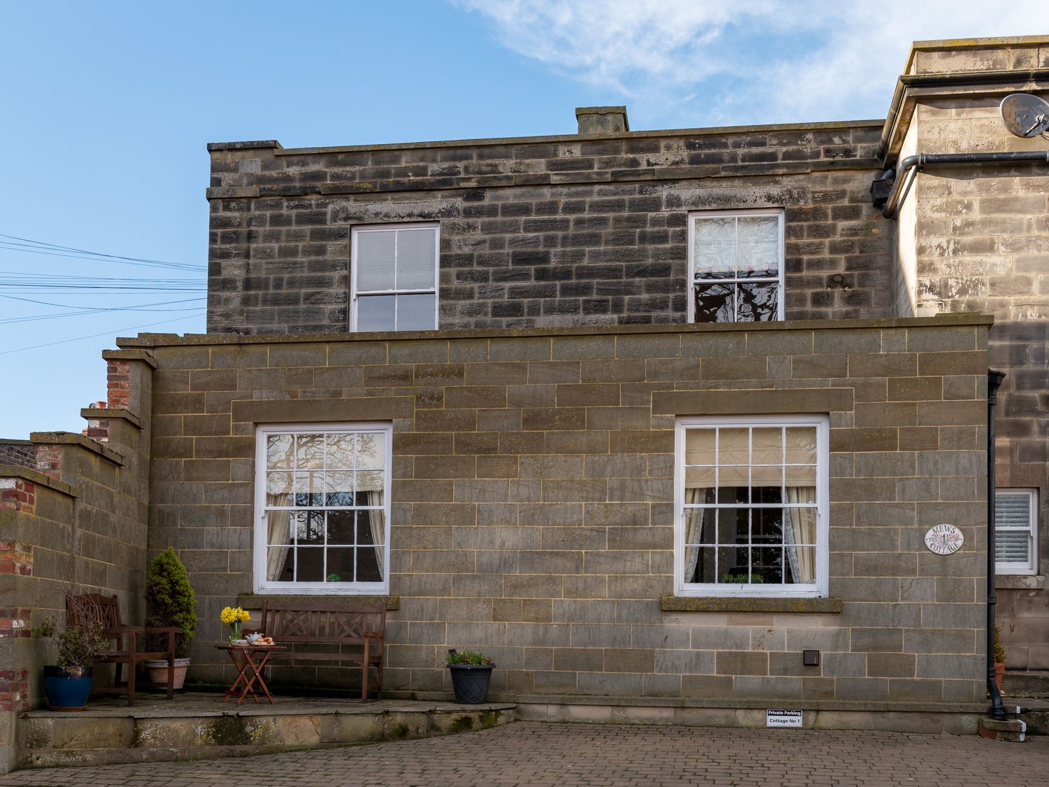 Mews Cottage, Whitby | Holiday Cottage | Bird Spot