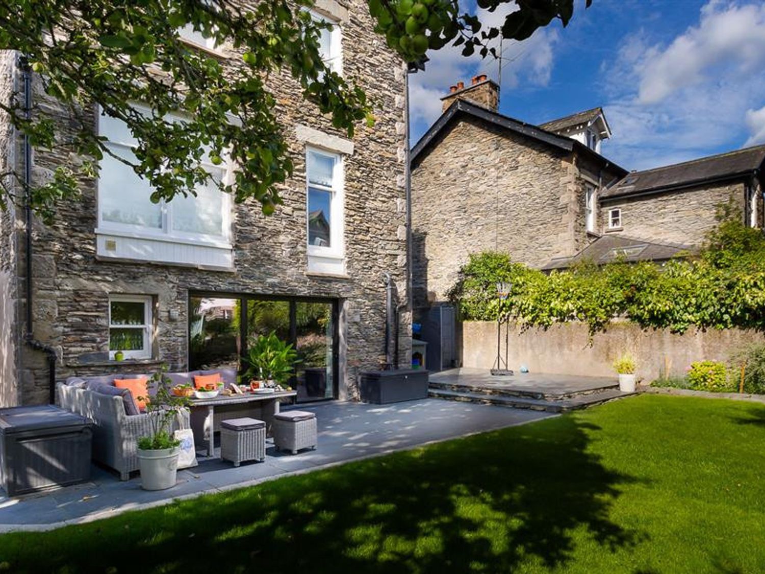 Field Head House, Hawkshead | Holiday Cottage | Bird Spot