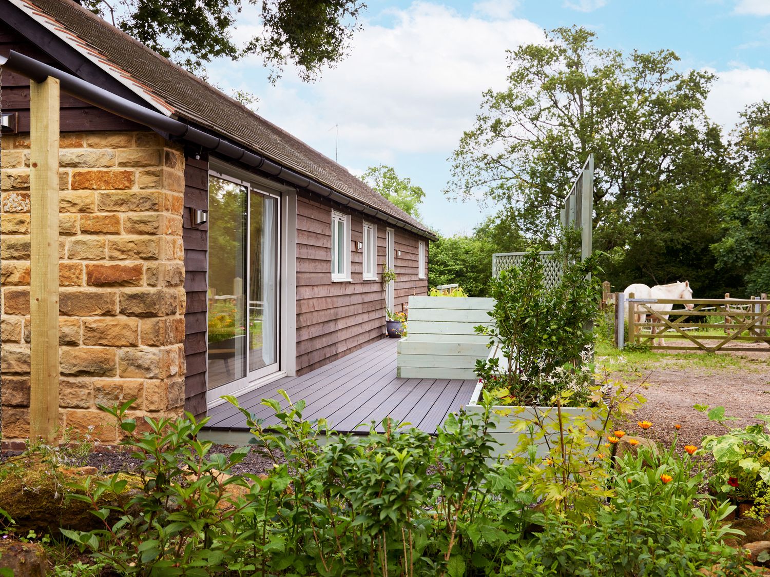 Forest Farm Cottage, Balcombe | Holiday Cottage | Bird Spot