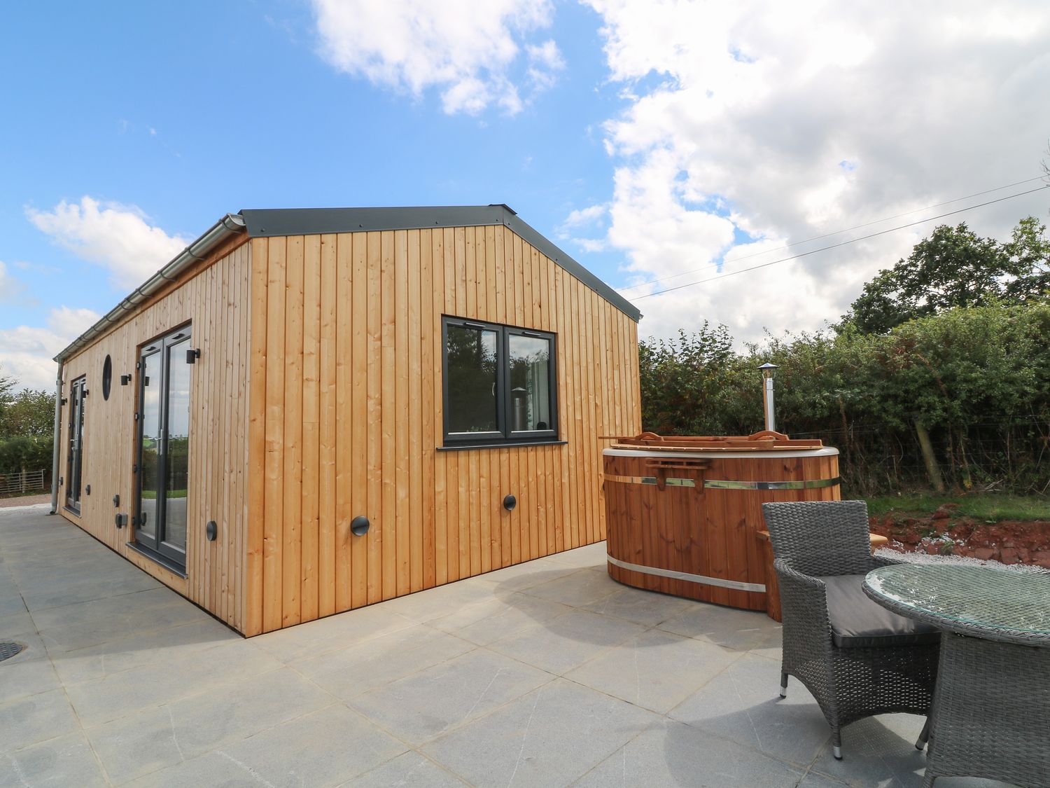 Pear Tree Barn, Crooklands | Holiday Cottage | Bird Spot