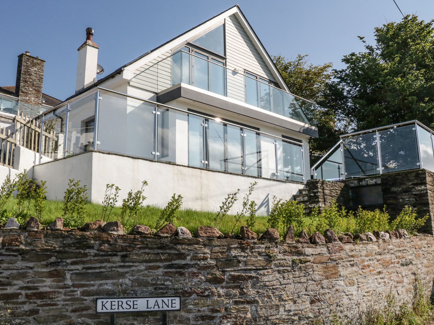 Kipper Lodge, Dartmouth | Holiday Cottage | Bird Spot
