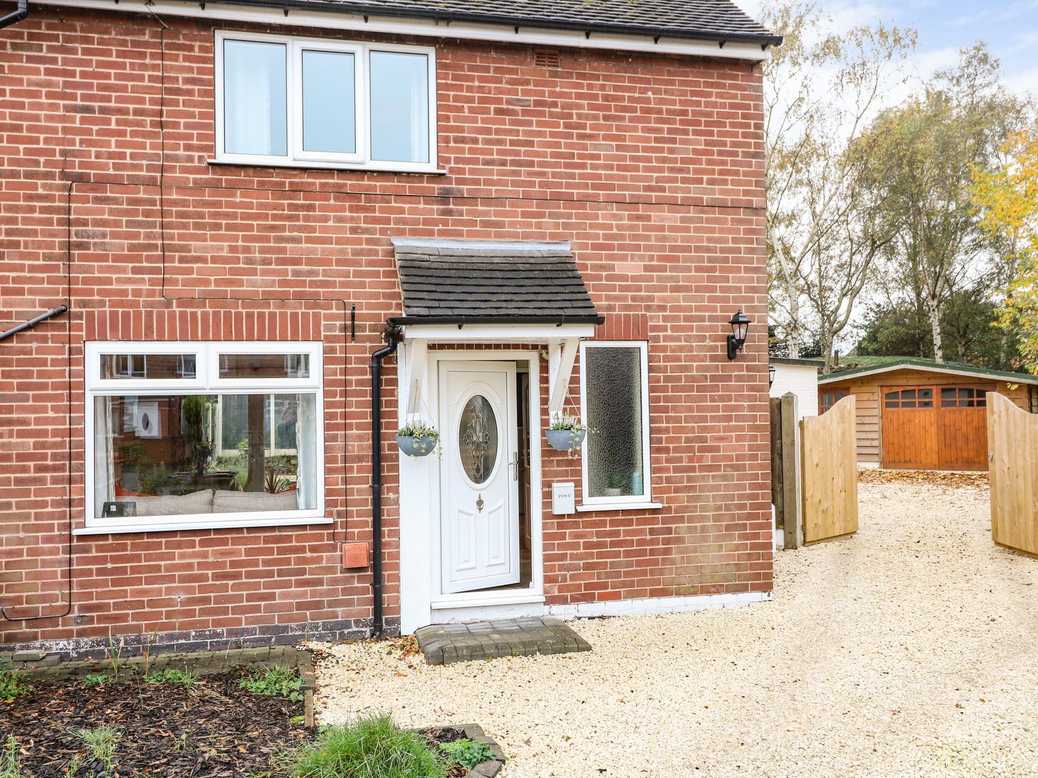 The Corner House, Rocester | Holiday Cottage | Bird Spot