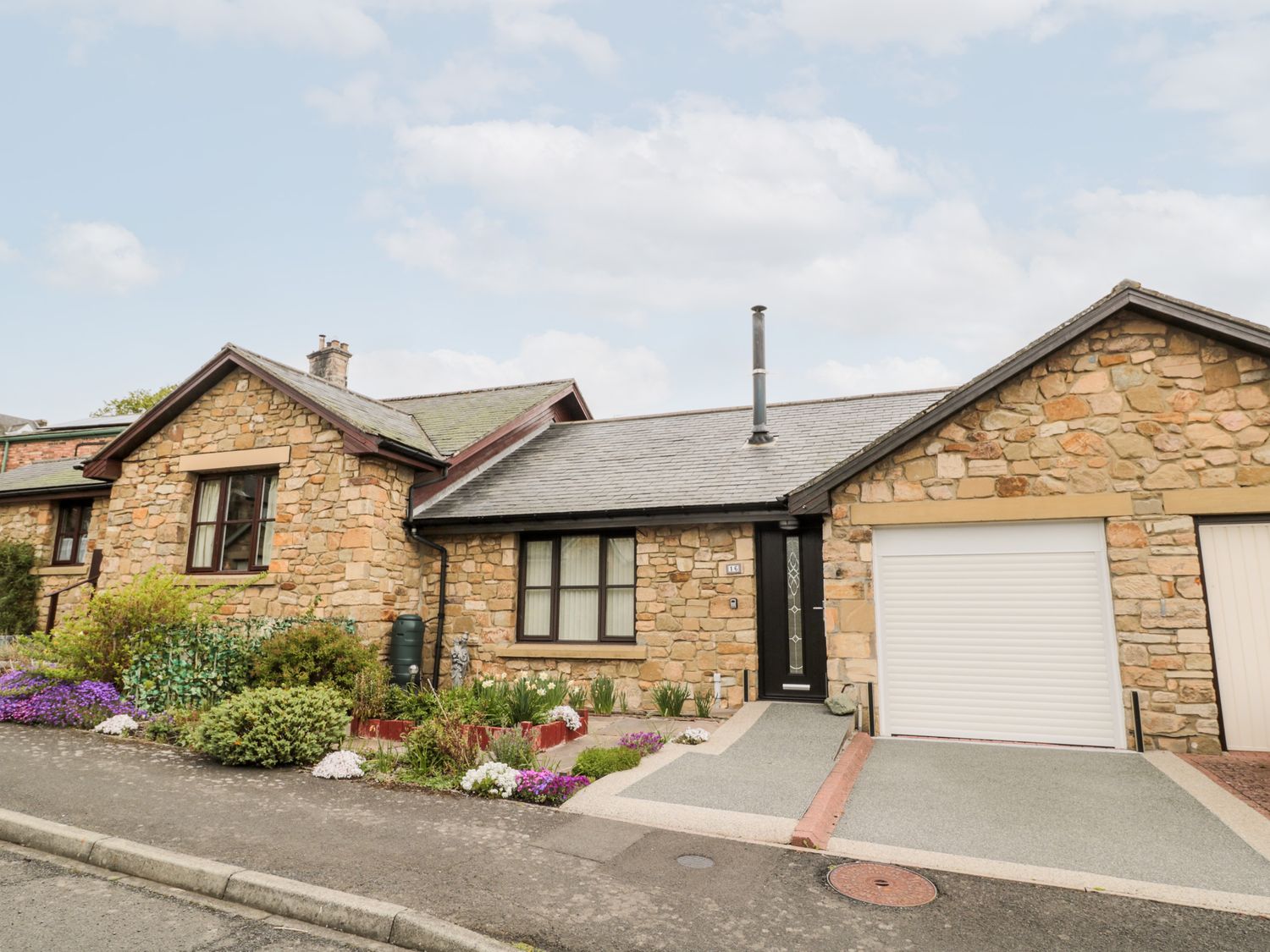 Seashell Cottage, Amble | Holiday Cottage | Bird Spot