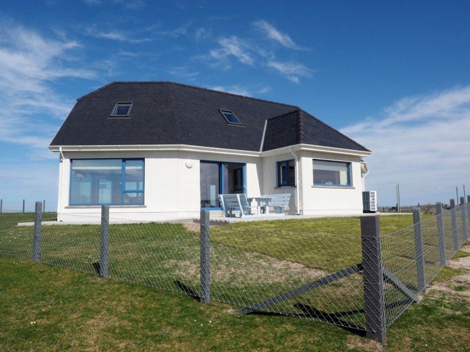 Gualan Sands, Iochdar | Holiday Cottage | Bird Spot