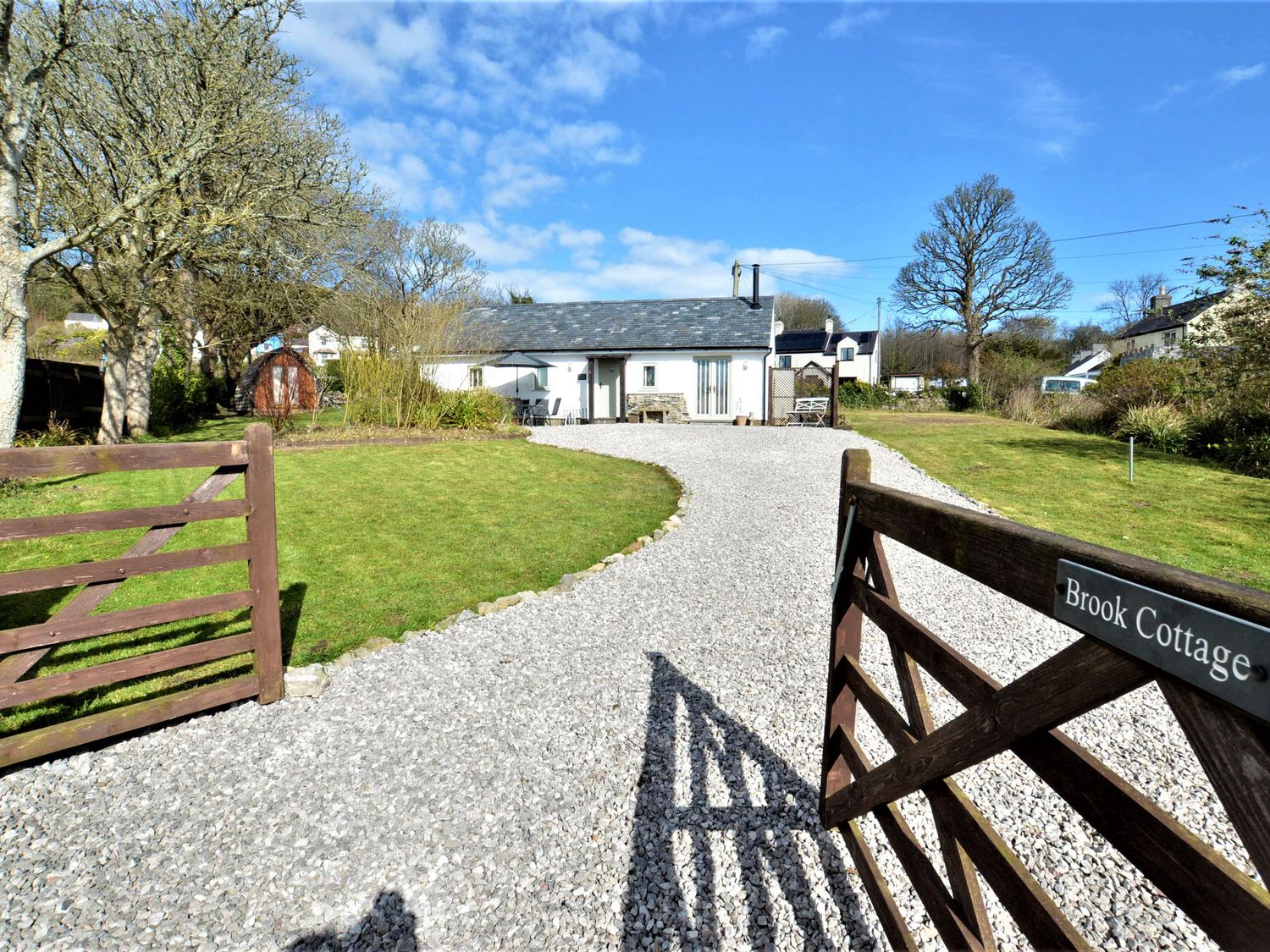 Brook Cottage, Beaumaris | Holiday Cottage | Bird Spot