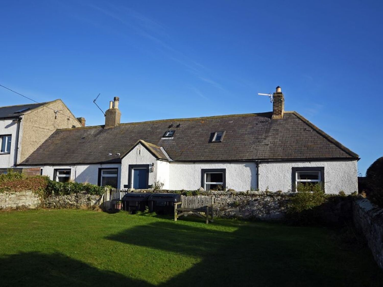Pebble Cottage, Boulmer | Holiday Cottage | Bird Spot