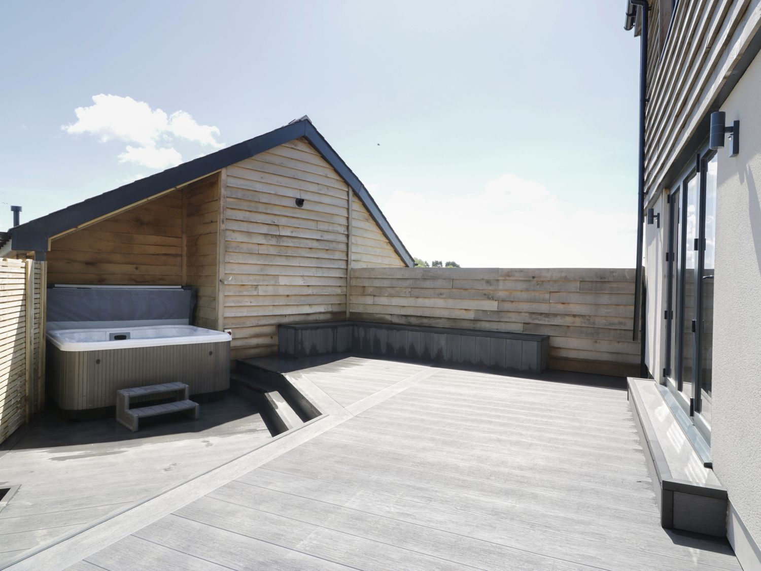 The Farmhouse, Llanfechell | Holiday Cottage | Bird Spot