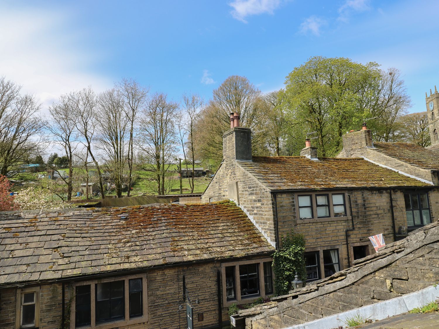 Main Street View, Haworth | Holiday Cottage | Bird Spot