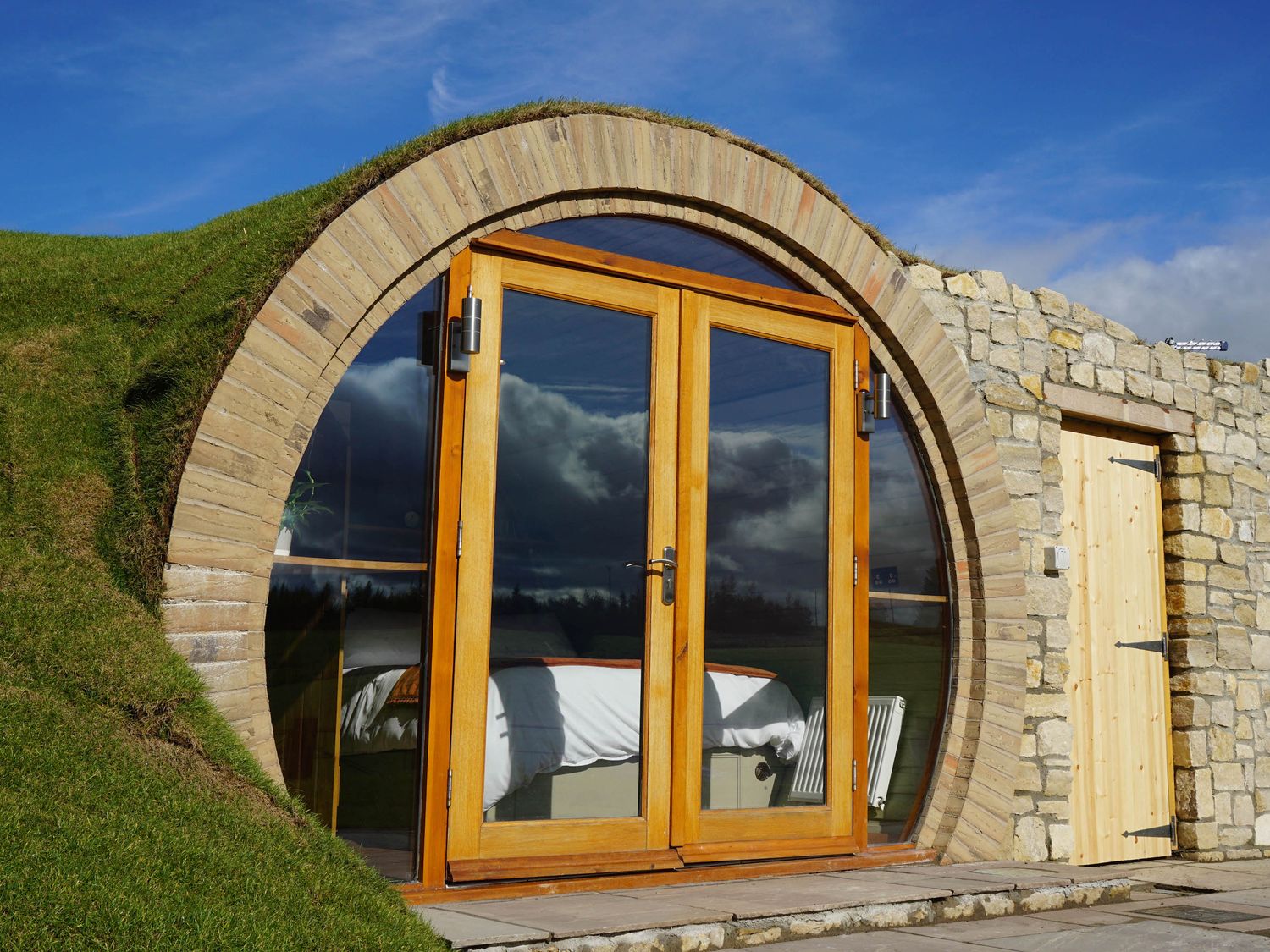 Hares View, Rhayader | Holiday Cottage | Bird Spot