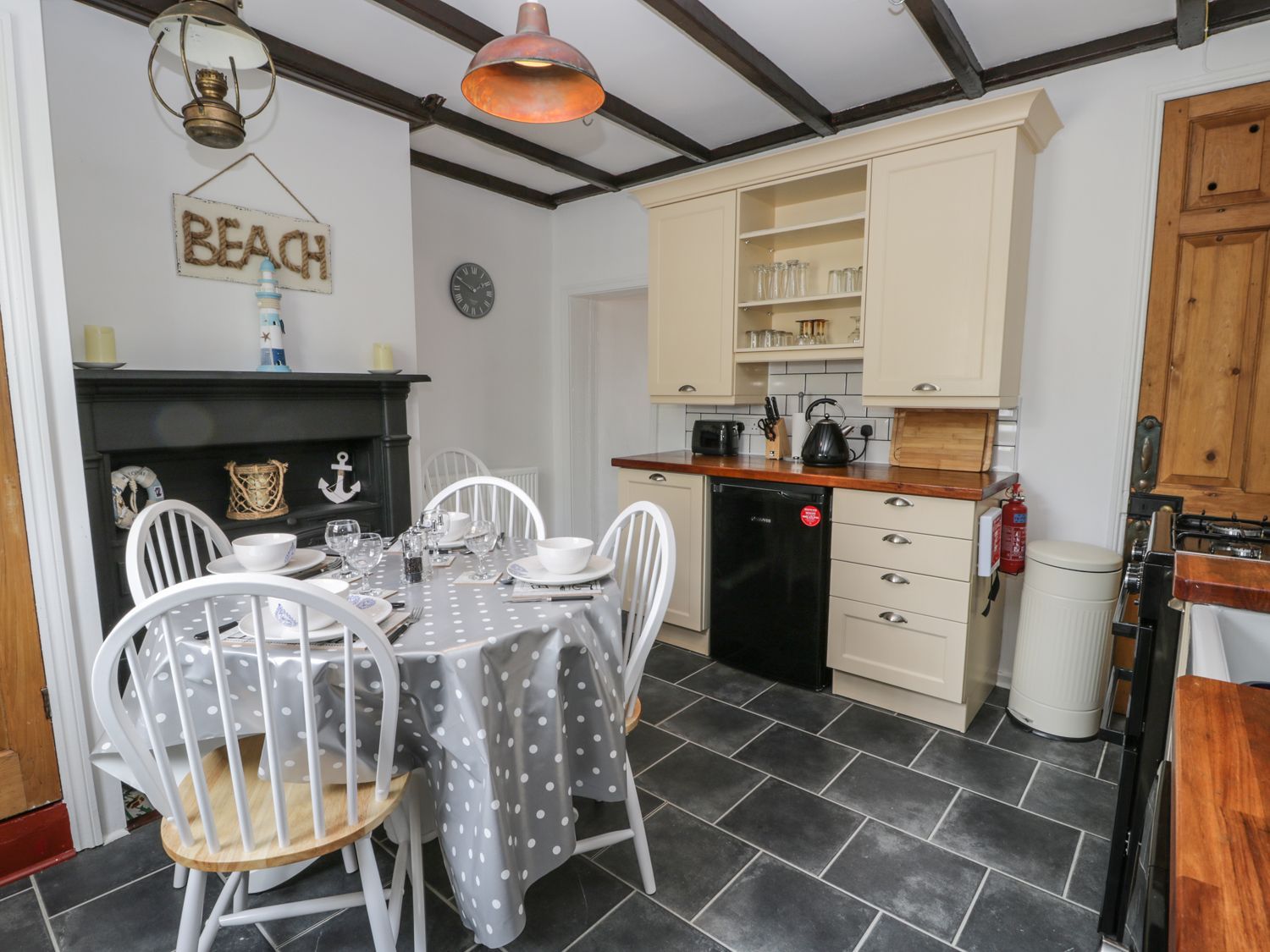 Robin Hood's Bay holiday cottages - Self catering accommodation at ...