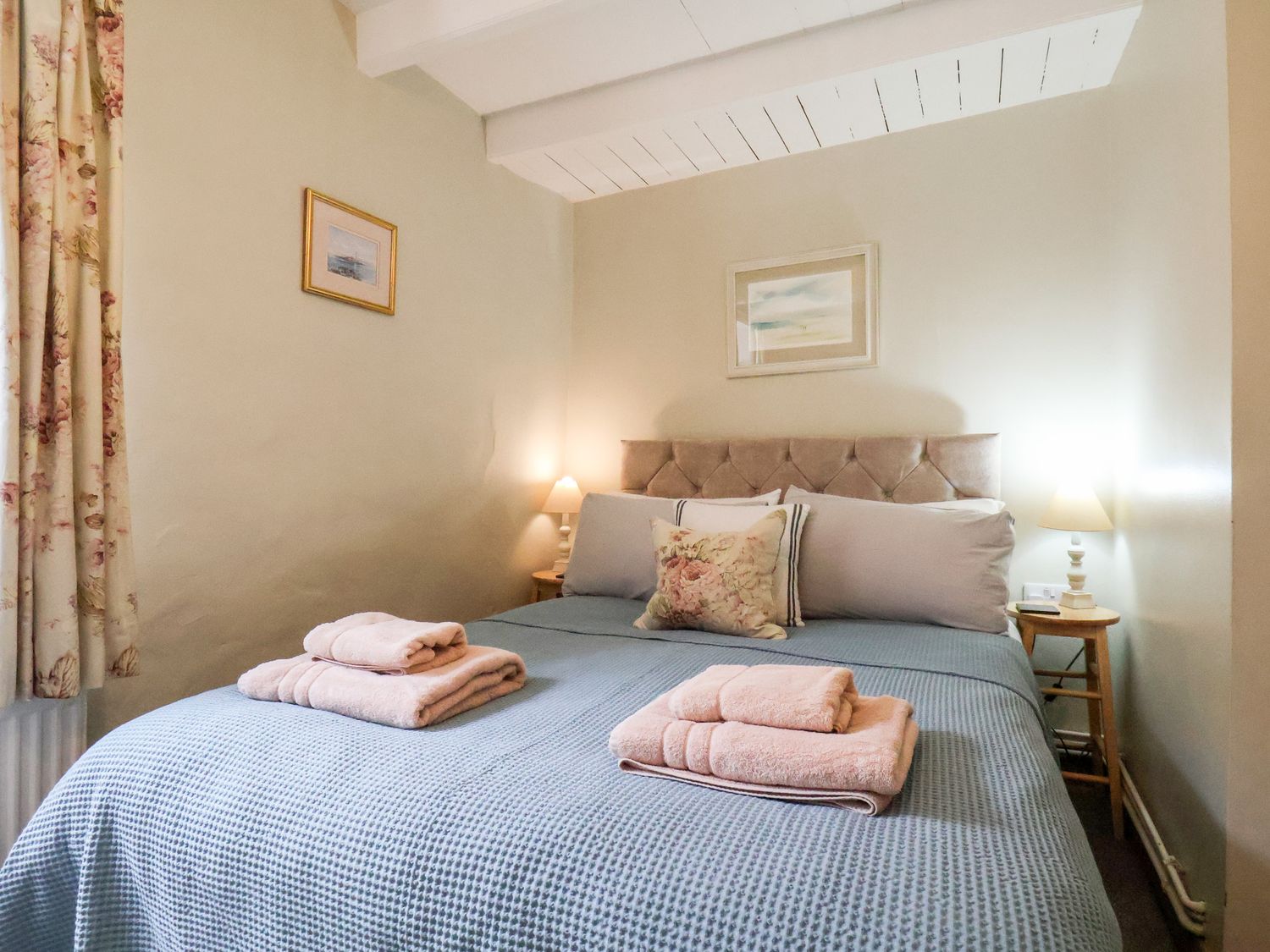 Robin Hood's Bay holiday cottages - Self catering accommodation at ...
