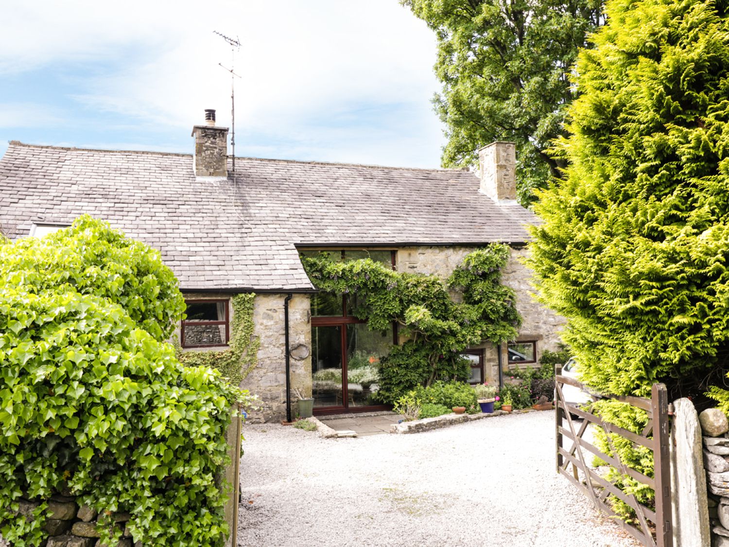Settle Holiday Cottages - Self catering cottage accommodation in Settle ...