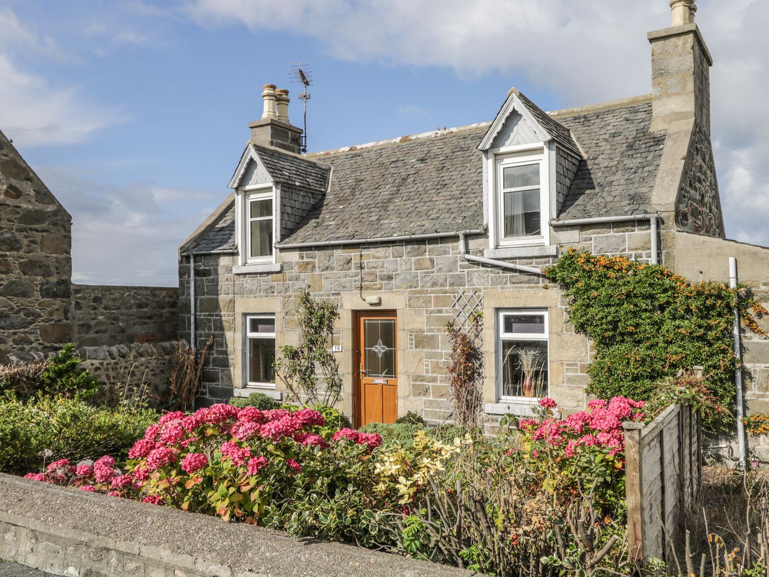 19 Reidhaven Street | Whitehills | Self Catering Holiday Cottage
