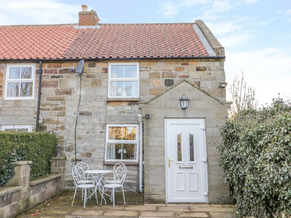 Dove Cottage | Sleights | Esk Hall | North York Moors And Coast | Self ...