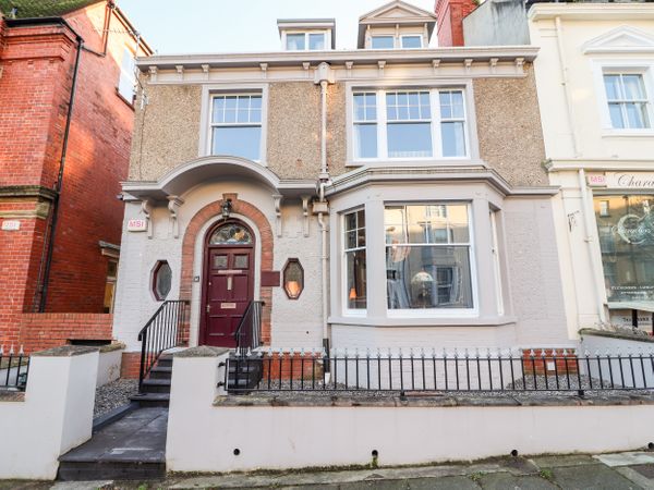 Livingstone House | Llandudno | Penmynydd | Self Catering Holiday Cottage