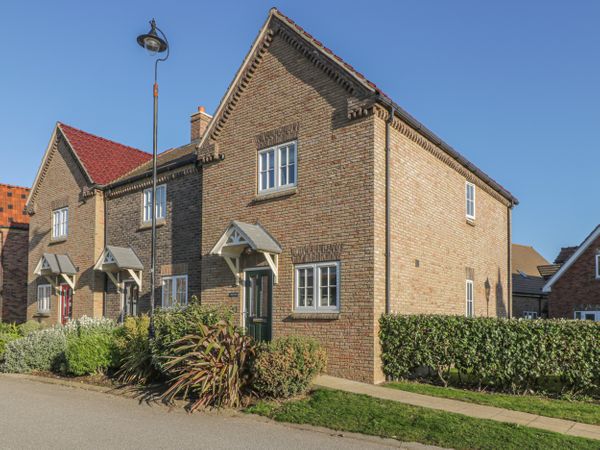 Sandy Corner | Filey | Airy Hill Fm | North York Moors And Coast | Self ...