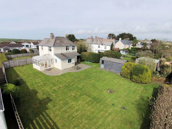 Trevian | Rock | Splatt | Cornwall | Self Catering Holiday Cottage