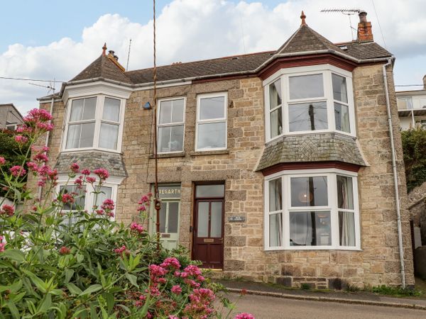 Rock Lobster | Porthleven | Tye Rocks | Cornwall | Self Catering ...