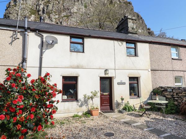 Bridgeway House | Blaenau Ffestiniog | Self Catering Holiday Cottage