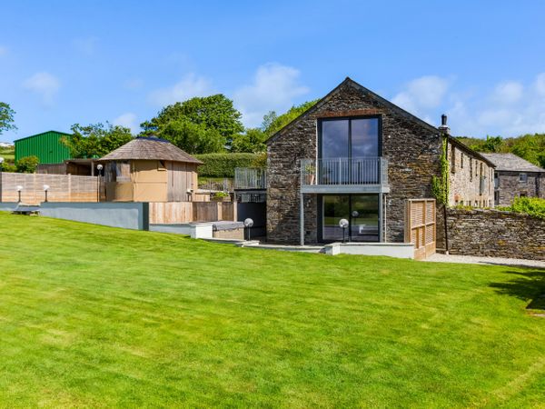 The Farmhouse - Within The Helland Barton Farm Collection | Delabole ...