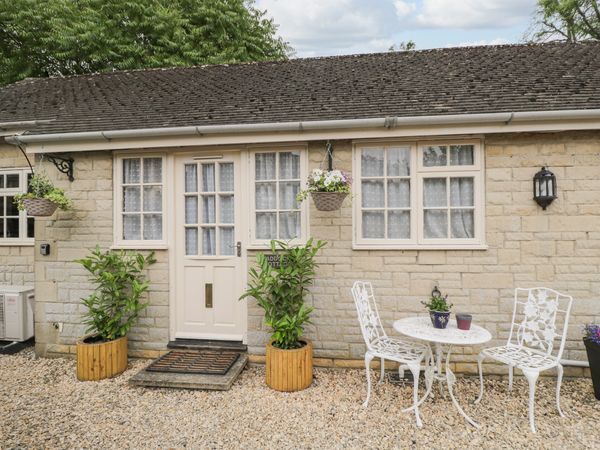 Paddock Cottage | Crudwell | Cirencester | South Of England | Self ...