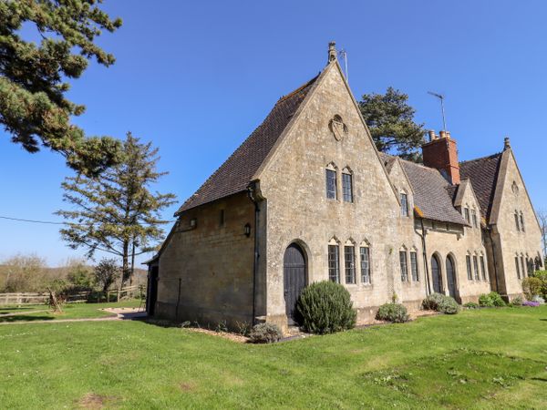 The Alms House West | Tewkesbury | Alcock's Fm | Self Catering Holiday ...