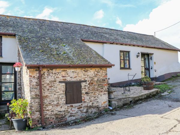 Pillhead Cider House | Bideford | Bradavin | Devon | Self Catering ...