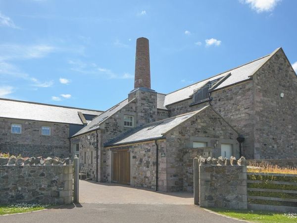 The Chimney | Bamburgh | Glororum | Northumbria | Self Catering Holiday ...