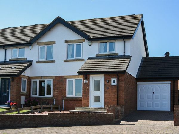 Sandy Shores | Seahouses | Snook Or North Point | Northumbria | Self ...