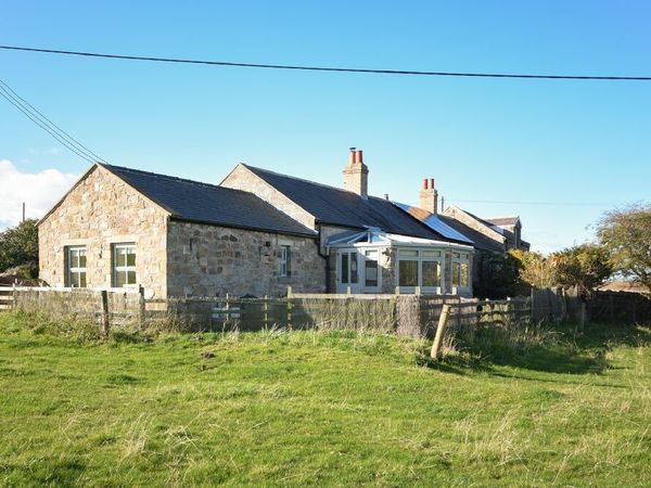 Adderstone Cottage | Bamburgh | Adderstone Hall Fm | Northumbria | Self ...