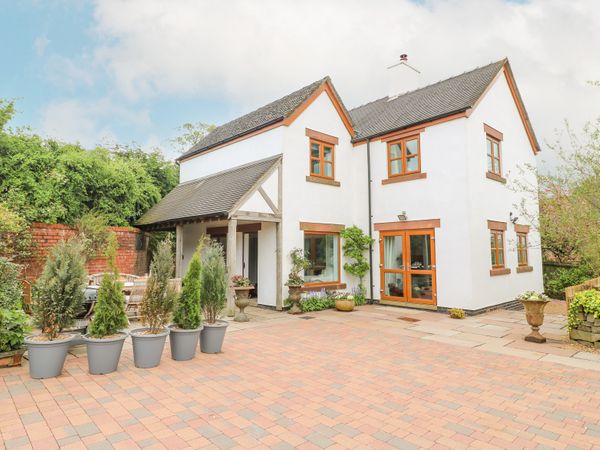 Highfield House | Leek | Bank End | Peak District | Self Catering ...