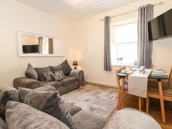 The Butcher's Flat | Seahouses | Northumbria | Self Catering Holiday ...
