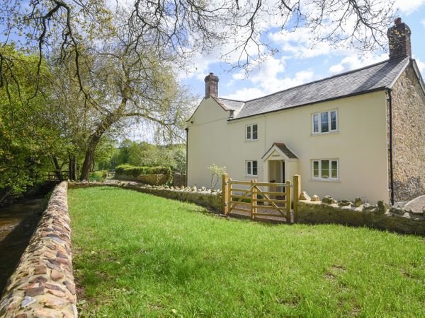 Riverbank | Dalwood | Danes Hill | Devon | Self Catering Holiday Cottage