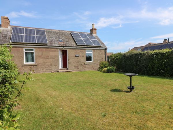 Rowan Cottage | Arbroath | Red Castle | Self Catering Holiday Cottage