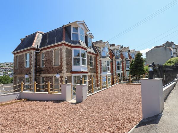 Bradley House | Ilfracombe | Devon | Self Catering Holiday Cottage
