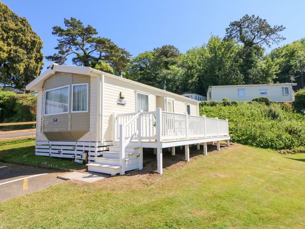 Horizon | Combe Martin | Castle, The | Devon | Self Catering Holiday ...