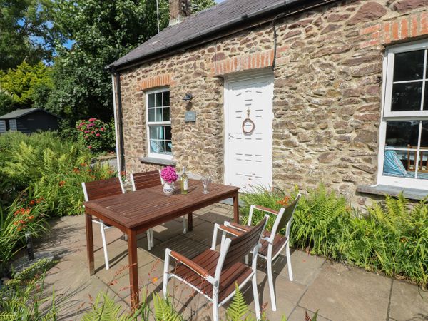Briar Cottage | Neyland | Scoveston Fort | Self Catering Holiday Cottage