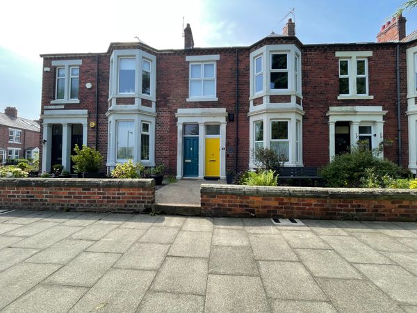 Limpet Lodge | Tynemouth | Cliffords Fort | Self Catering Holiday Cottage