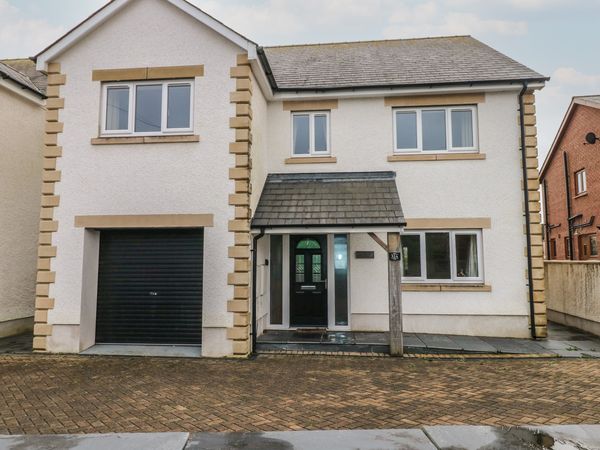 Llygad Y Lleuad ( Moon) | Burry Port | Achddu | Self Catering Holiday ...