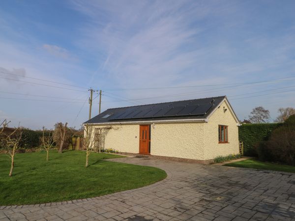 The Brambles | Holt, North Wales | Roden's Hall | Self Catering Holiday ...