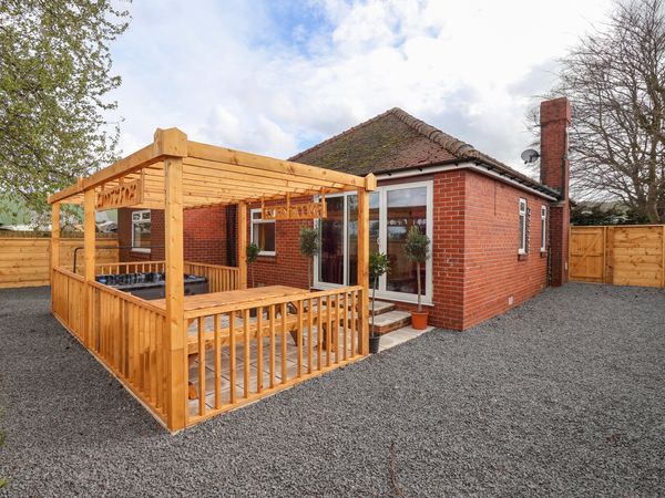 Fox Retreat | Sherburn | Heslerton Grange | Self Catering Holiday Cottage