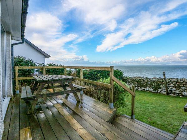 Ael Y Don | Llandanwg | Ymwlch | Self Catering Holiday Cottage