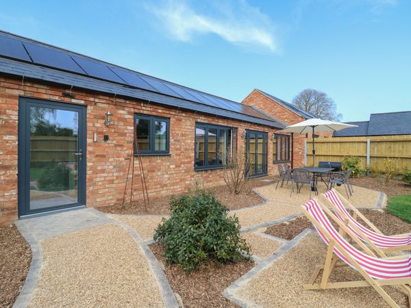 Barley Cottage | Catworth | Brook End | Self Catering Holiday Cottage