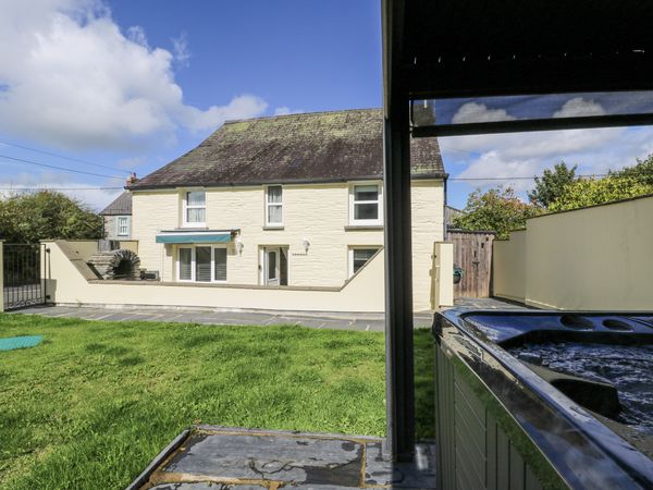 Station Hall | Cilgerran | Cardigan/aberteifi | Self Catering Holiday ...