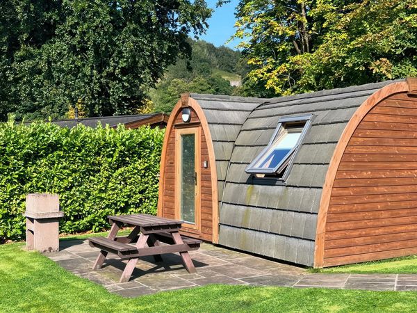 Lakeside Pods - Pet Free | Greenfield | Dove Stone Resr | Self Catering ...