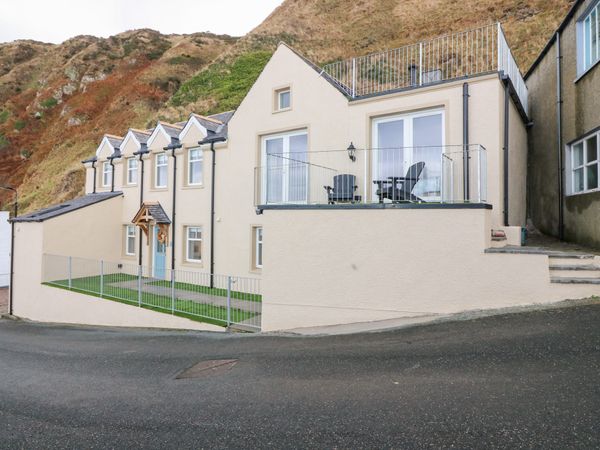 The Old Kipper Hoose | Gardenstown | Castle Hill | Self Catering ...