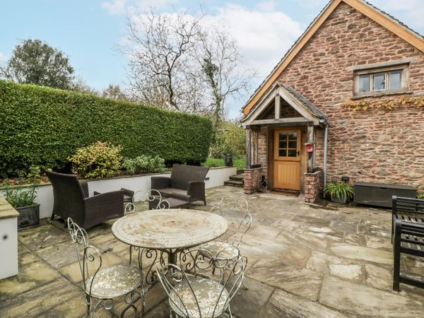 Walnut Cottage | Raglan | Lower Ho | Self Catering Holiday Cottage