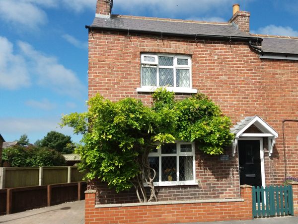 Sunnyside Cottage | Filey | Muston | North York Moors And Coast | Self ...
