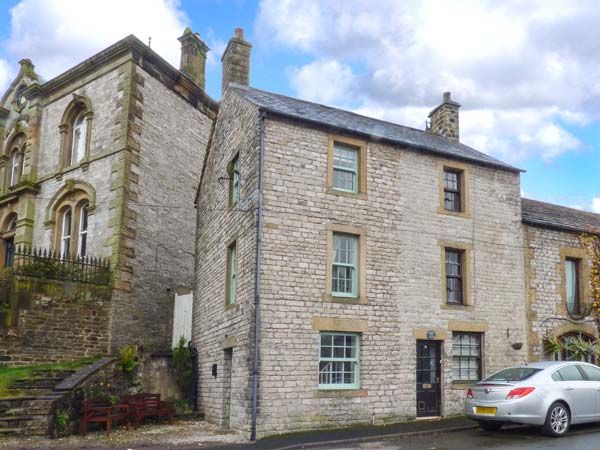 1a Market Square | Tideswell | Town Head | Peak District | Self ...