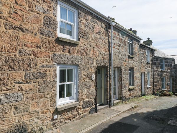 Mural Cottage | Mousehole | Cornwall | Self Catering Holiday Cottage